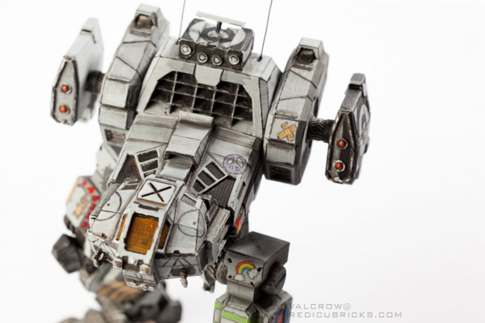 Mechwarrior Fans Recreate Jenner Mech In Memory Of Five Year Old Fan ...